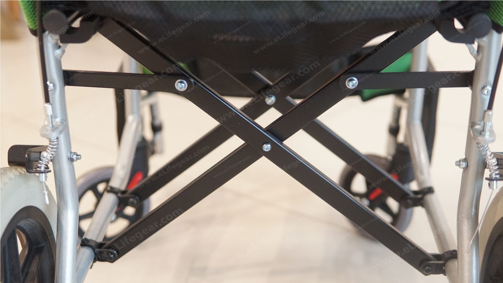 EW-112 | วีลแชร์ เบาเพียง 9Kg นั่งสบาย อลูมิเนียม แข็งแรง เบาะกว้าง ...